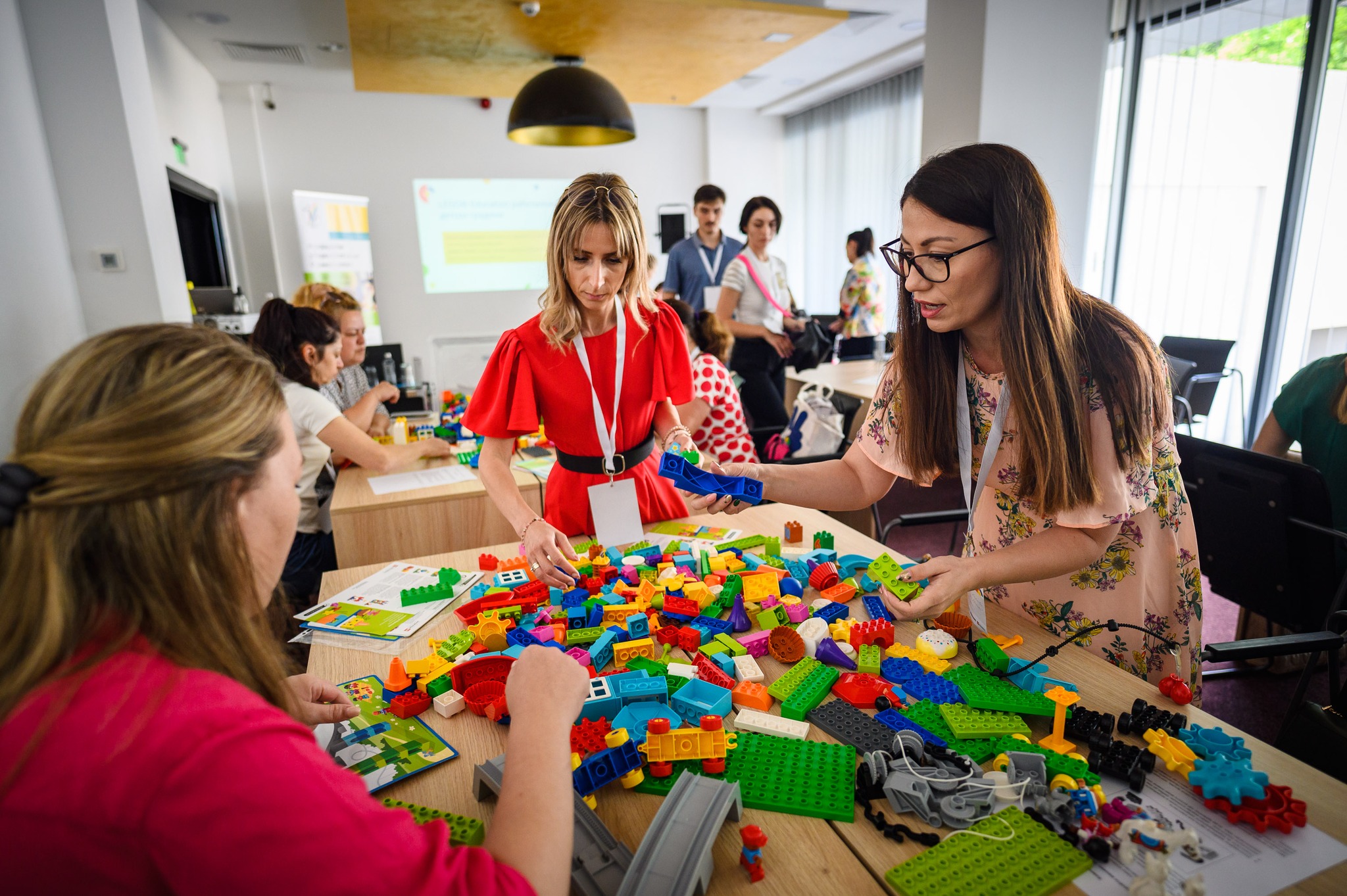 “Дни на иновациите в образованието” се завръщат с нови 10 града през 2025 – Uchi.bg